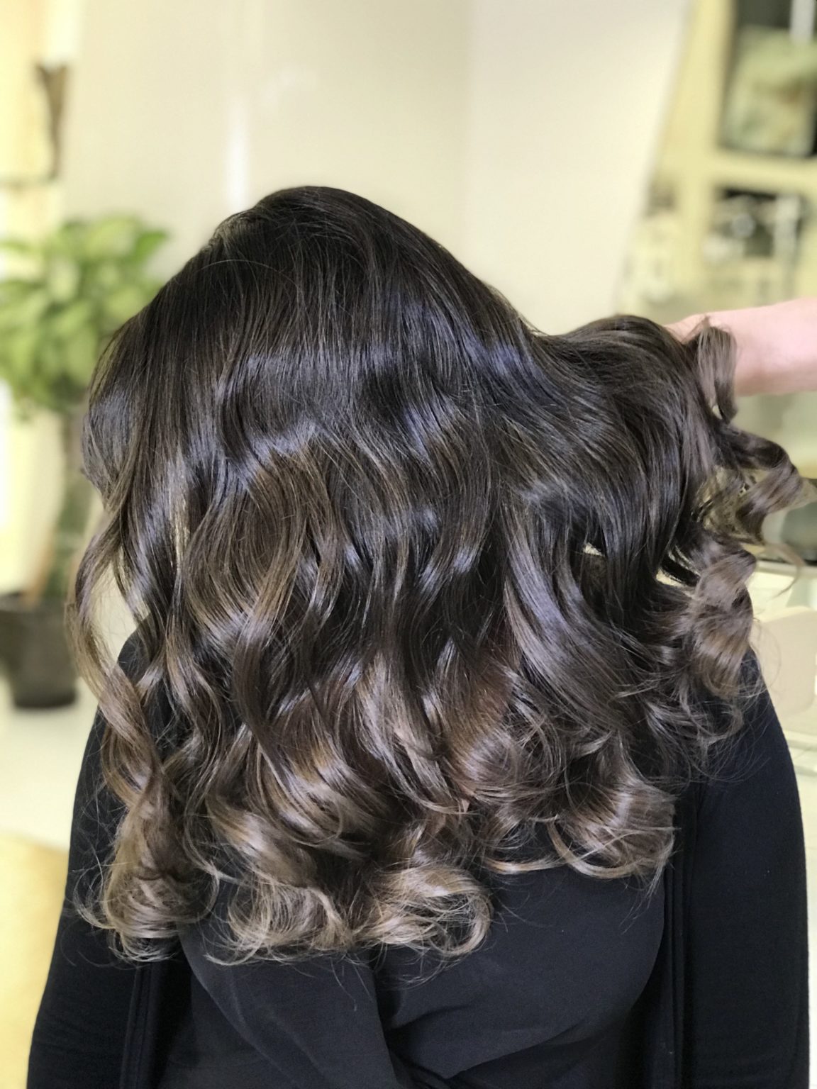 Beauty Salon & Hair Stylist in Palm Jumeirah, Dubai, UAE