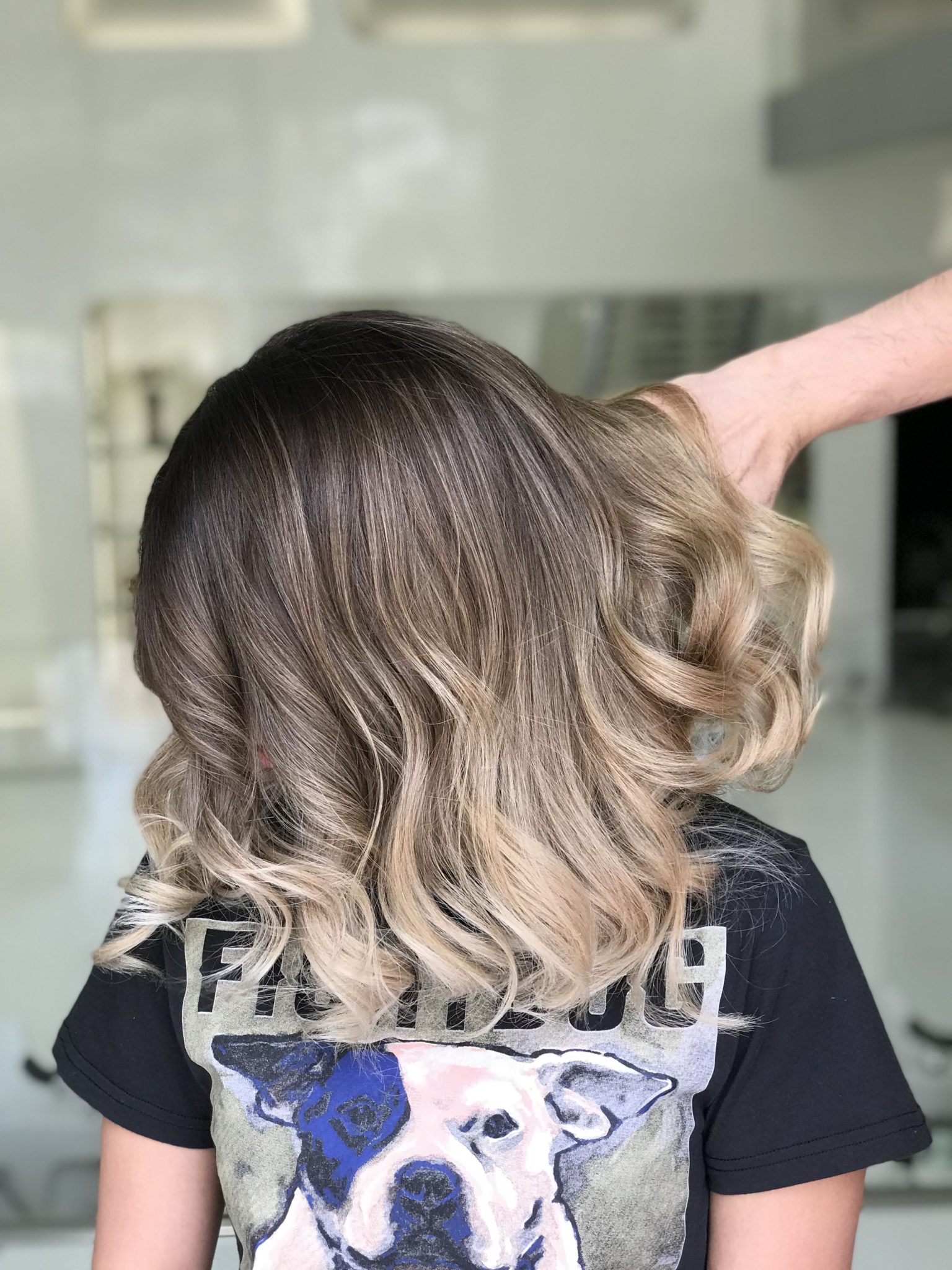 Beauty Salon & Hair Stylist in Palm Jumeirah, Dubai, UAE